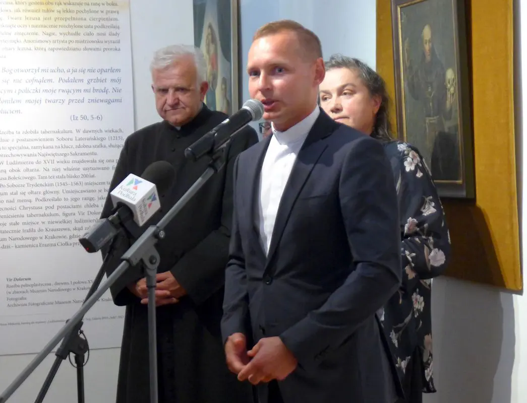 Ludźmierskie sacralia w Galerii „Jatki”. Iskra Boża i ludzkie ręce ...