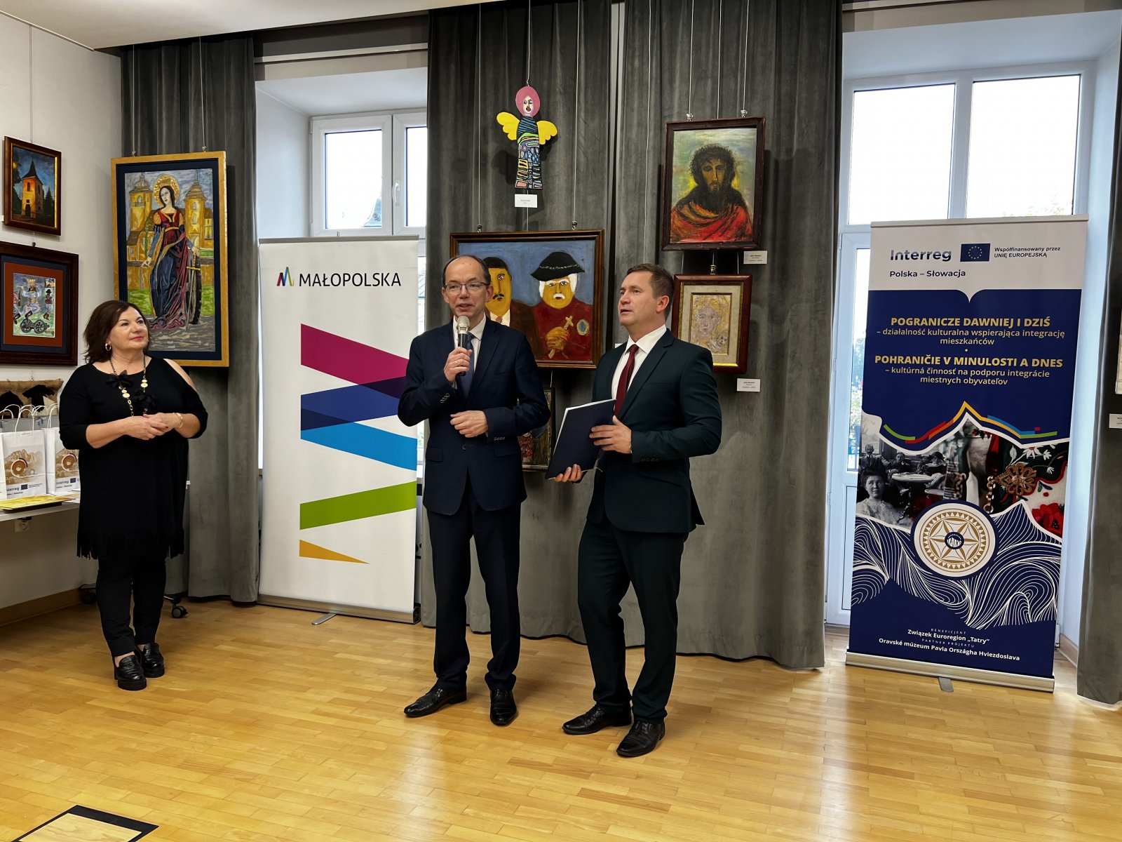 Wernisaż wystawy pokonkursowej w ramach Triennale Sztuki Naiwnej i Art Brut Pogranicza Polsko ...